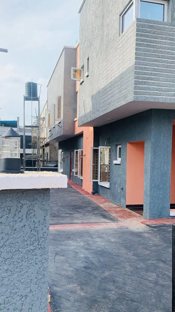 Building Construction in Nigeria - Mega Labourers